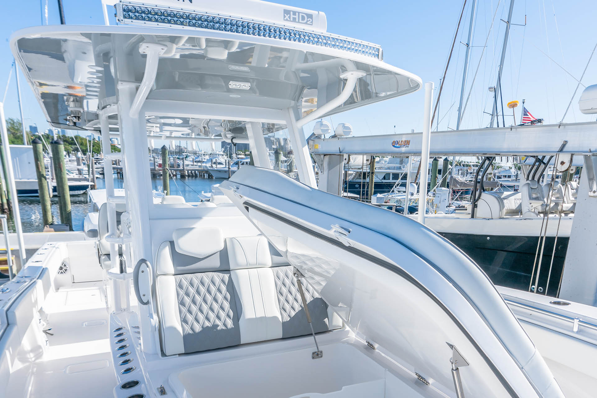 39 Foot Center Console | Open Fisherman | Invincible Boats
