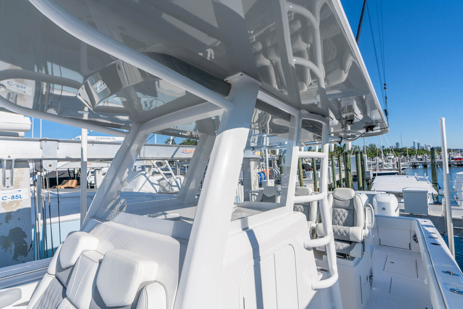 39 Foot Center Console | Open Fisherman | Invincible Boats