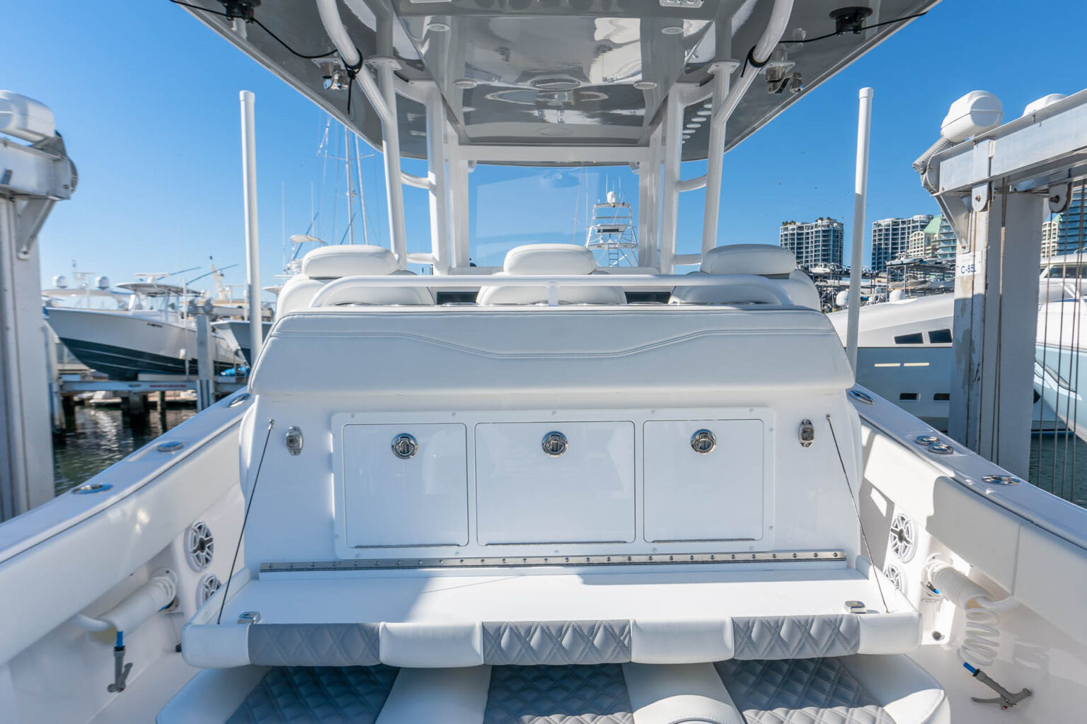 39 Foot Center Console | Open Fisherman | Invincible Boats