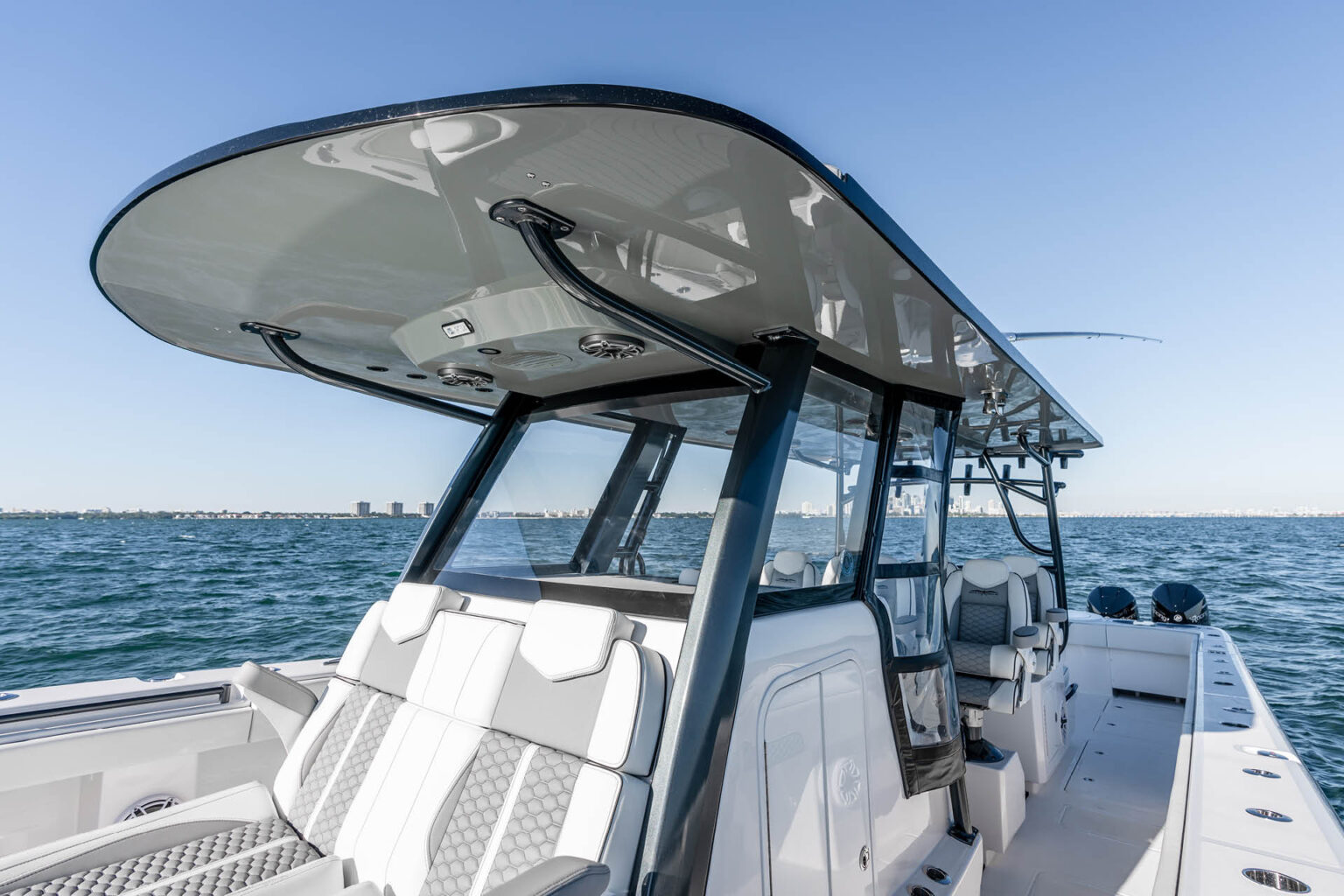 46' Catamaran Center Console | Invincible Boats