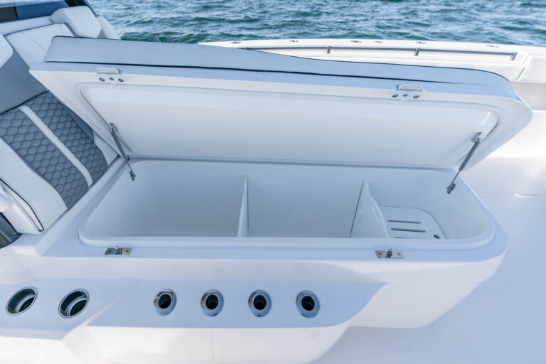 Invincible Boats46' Catamaran Center Console | Invincible Boats