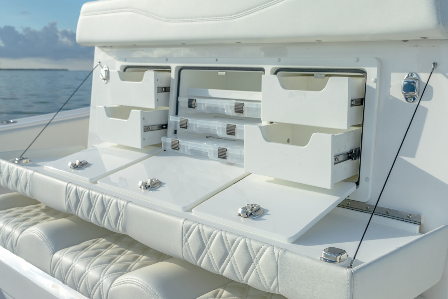 Invincible Boats33' Catamaran | Offshore Fishing Boat | Invincible Boats