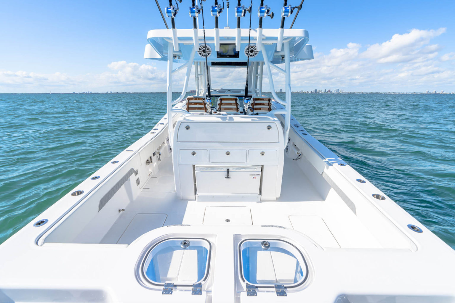 43 Foot Center Console Offshore Fishing Boat by Invincible