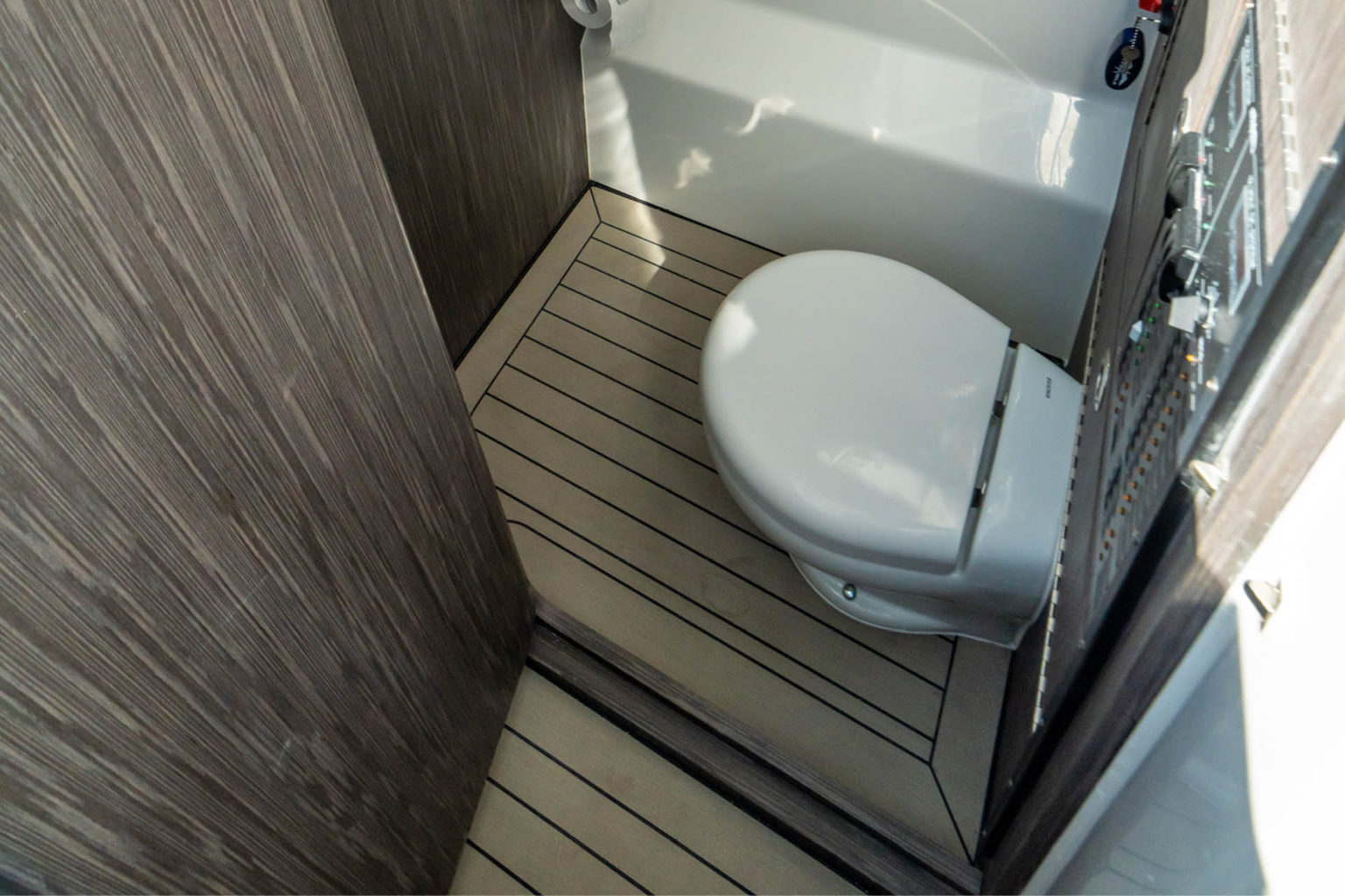 New 46' Pilothouse Catamaran | Invincible Boats